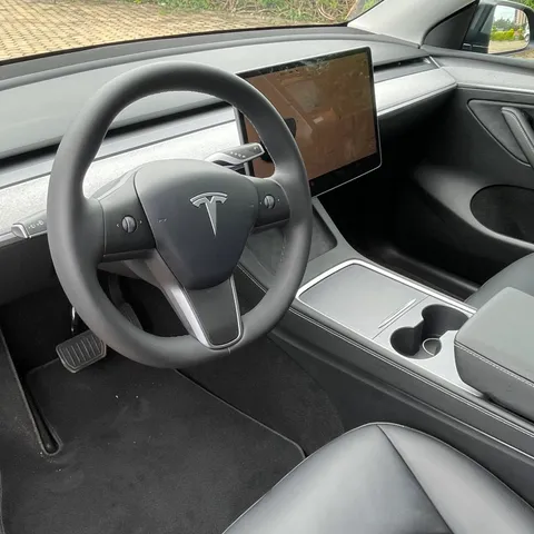 tesla_model_y_2024_img_11