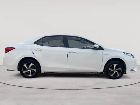 toyota_corolla_2018_img_5